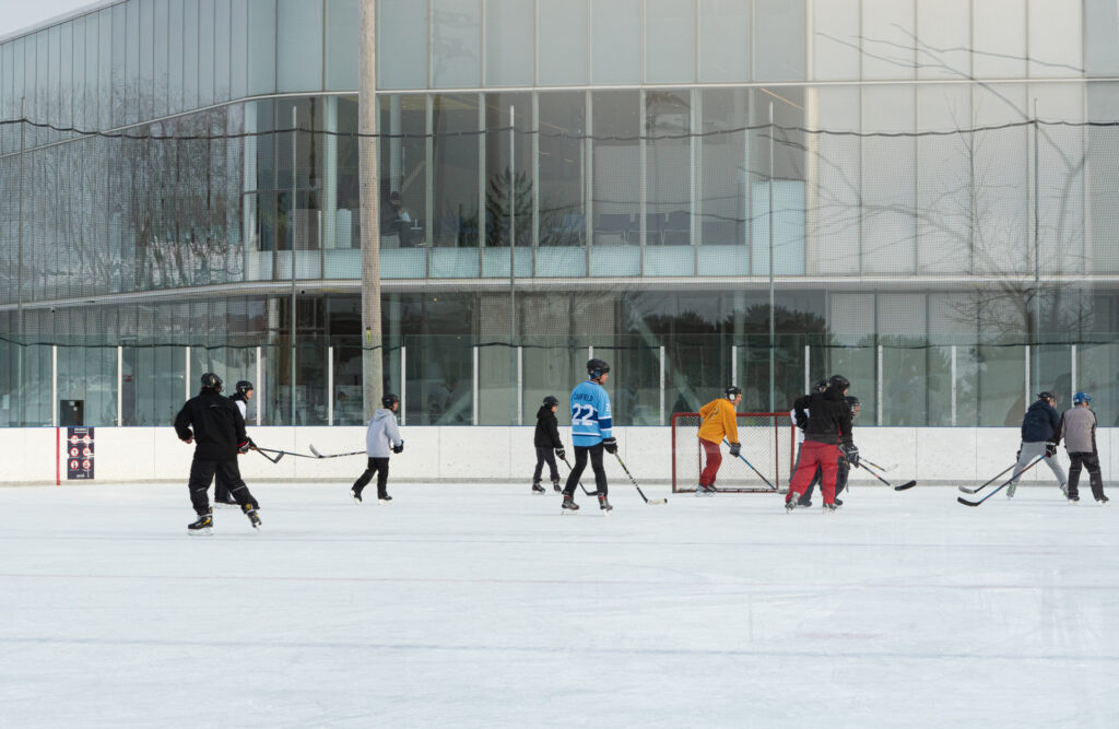 Les deux patinoires réfrigérées ouvertes dès ce lundi! - Ville de ...